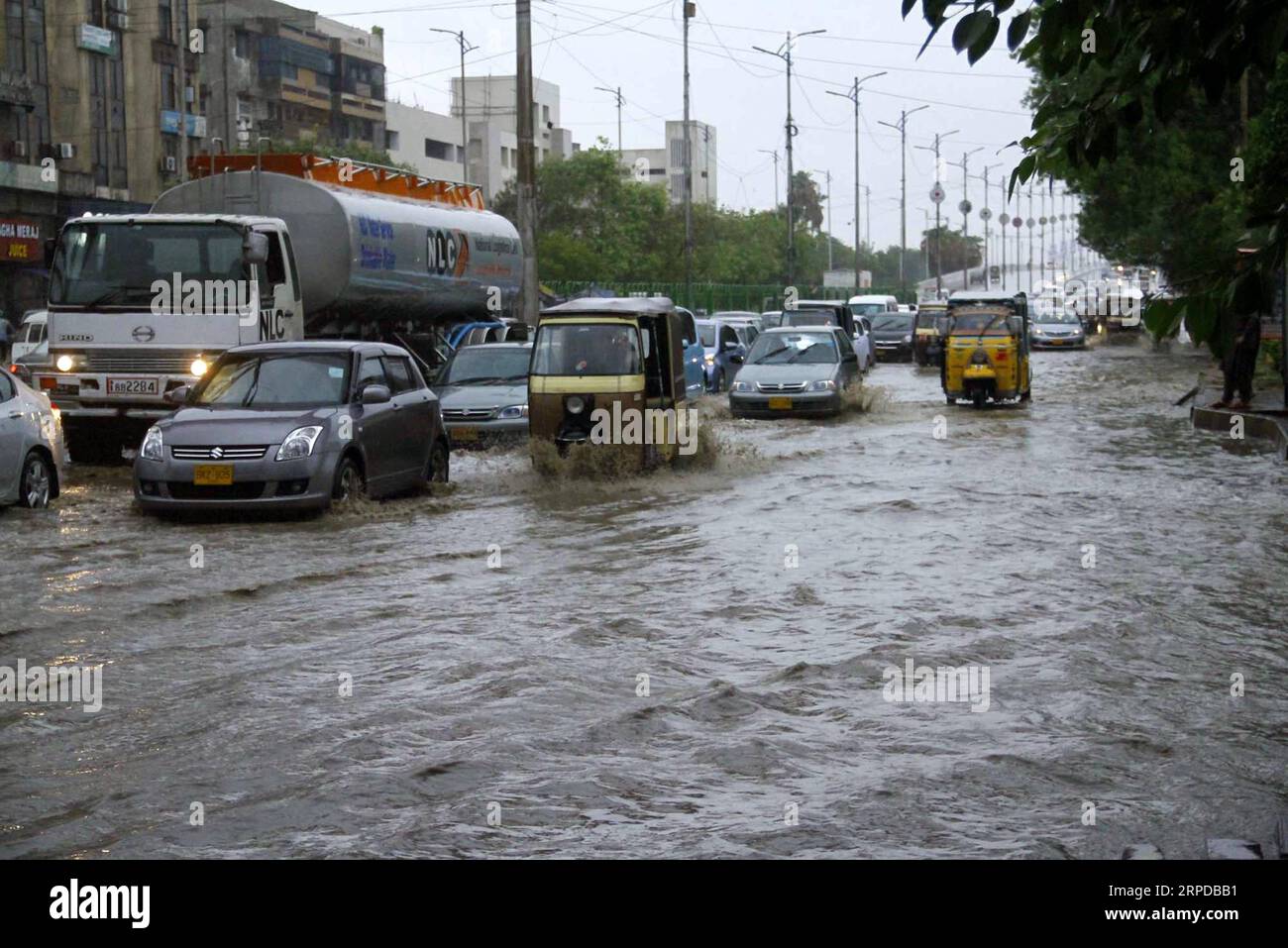 Pakistan karachi rain hi-res stock photography and images - Alamy
