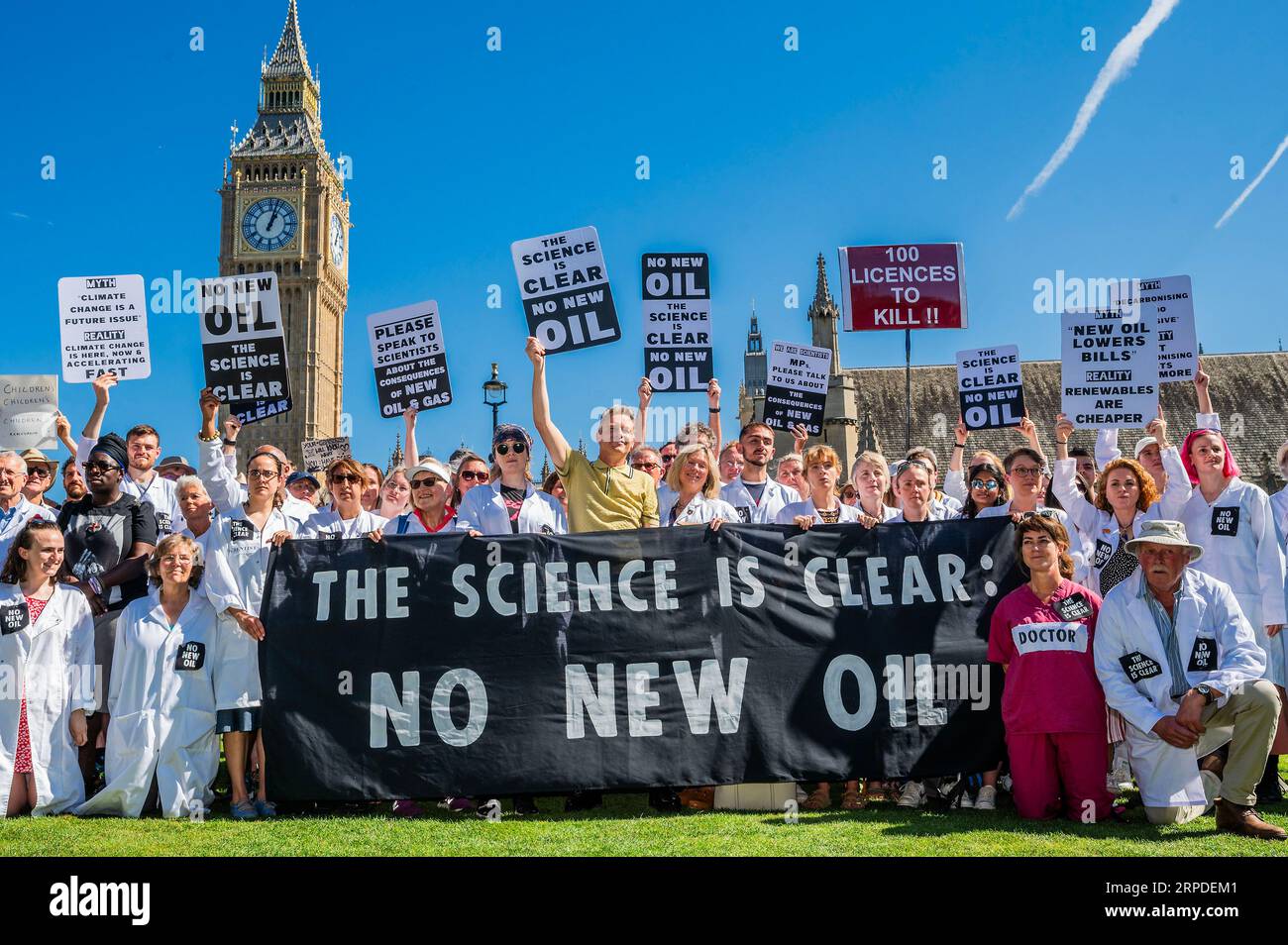 London, UK. 4th Sep, 2023. The science is clear, no new oil - Rally to ...