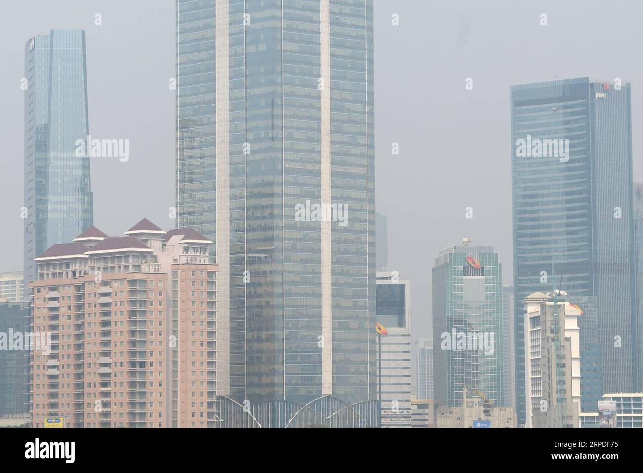 Jakarta air pollution hi-res stock photography and images - Alamy