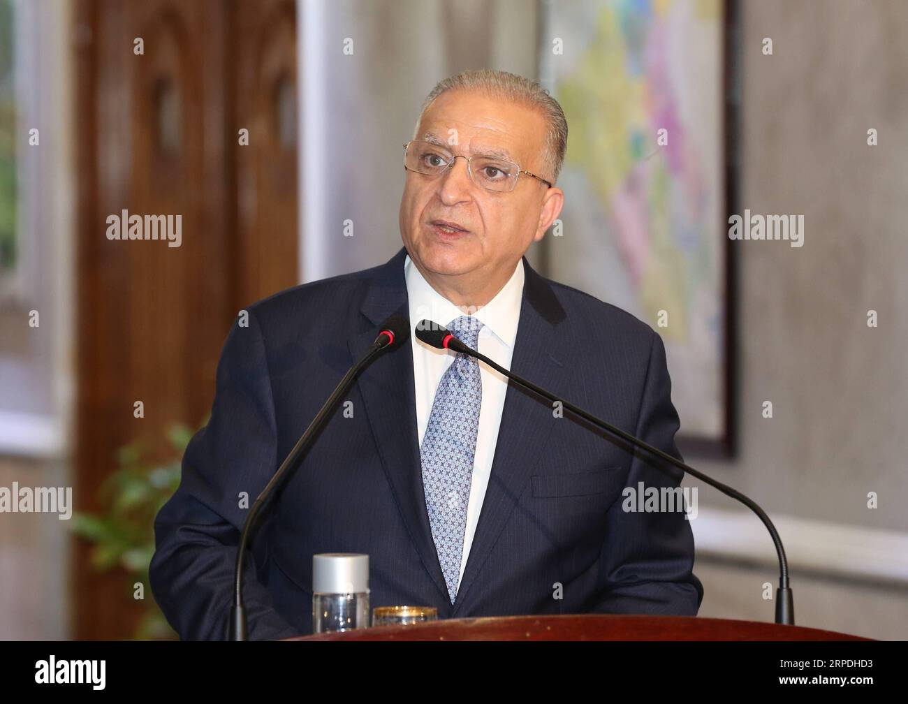 2019foreign hi-res stock photography and images - Alamy