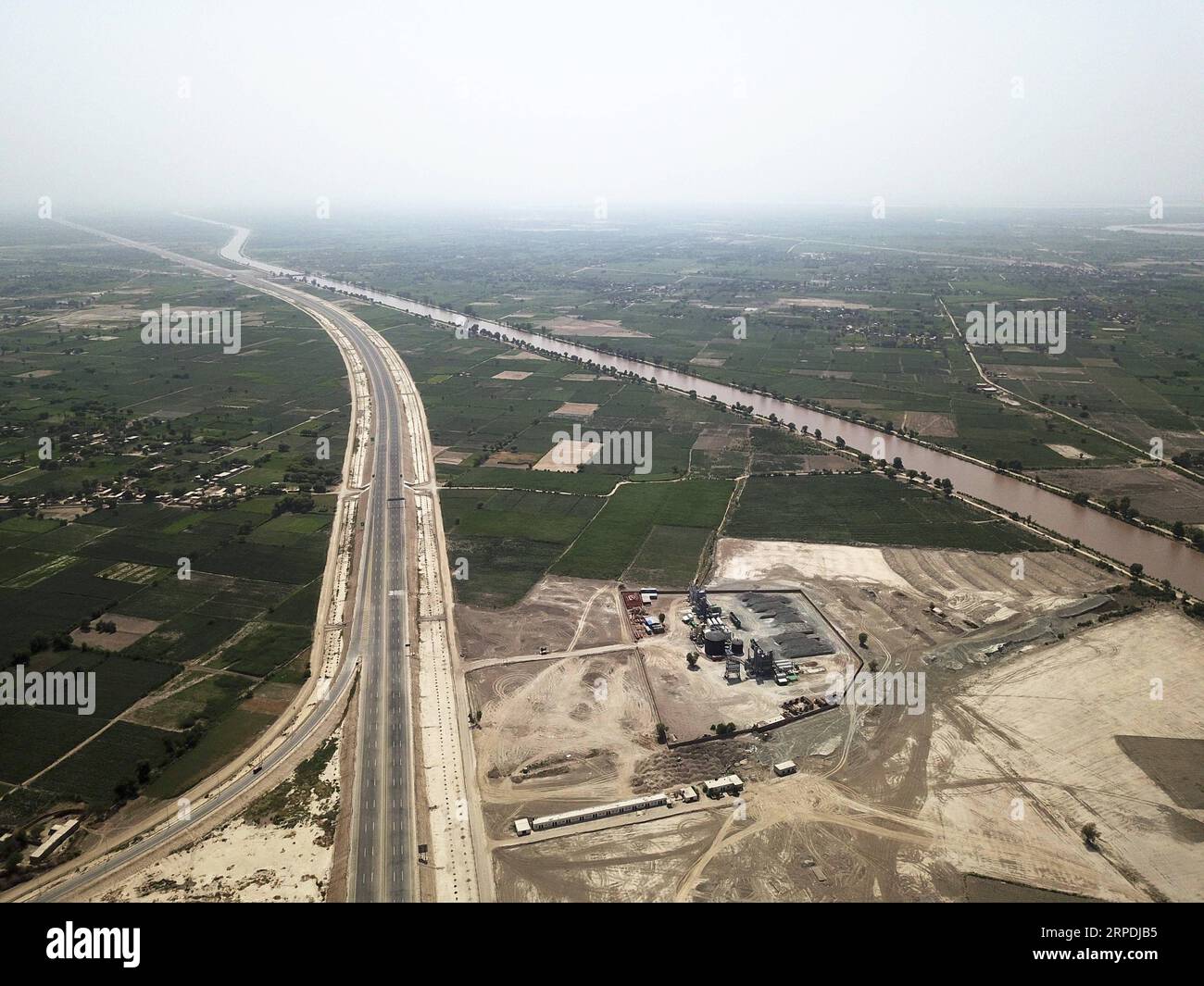Sukkur multan motorway hi-res stock photography and images - Alamy
