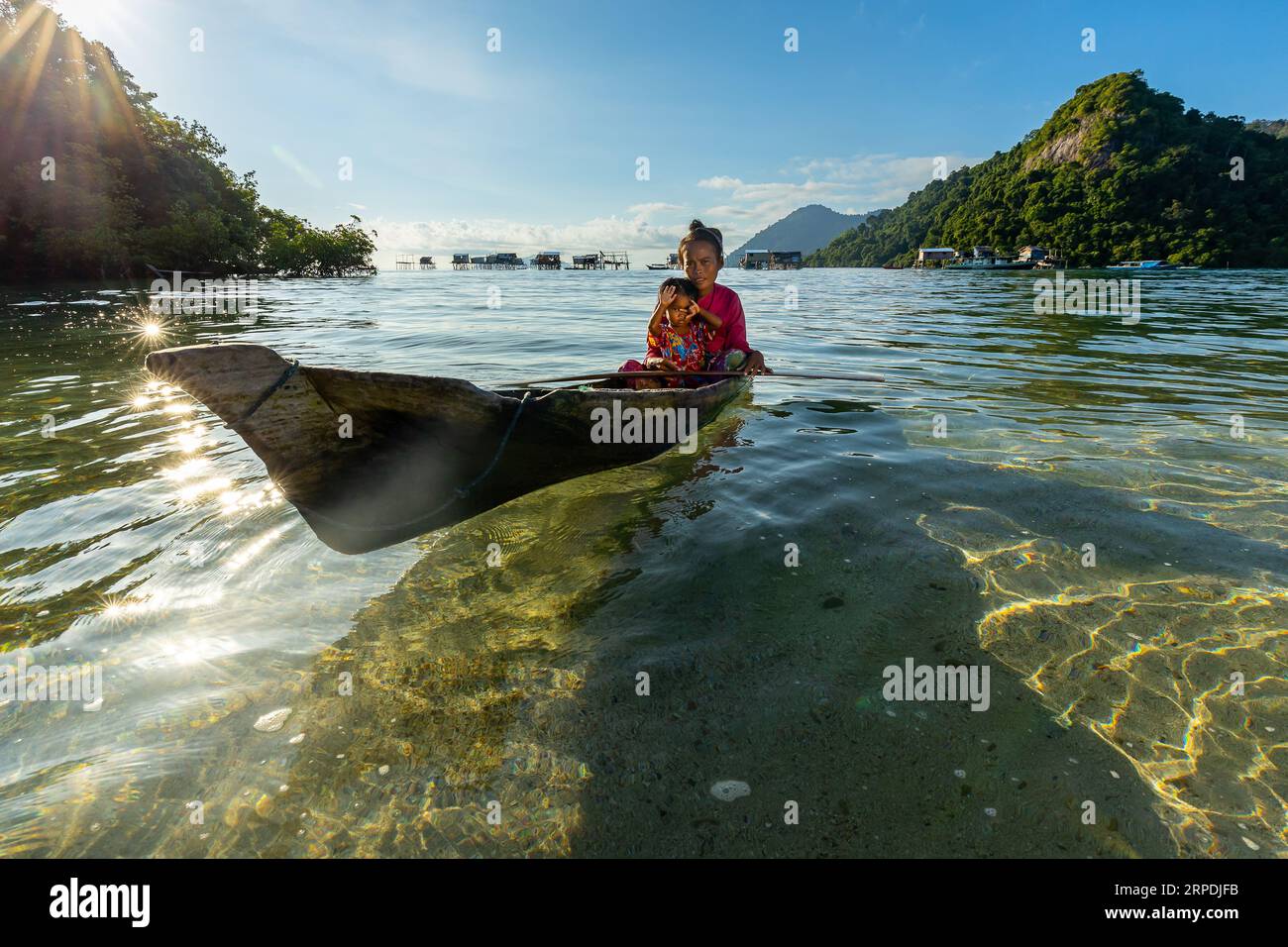 Women sabah hi-res stock photography and images - Alamy
