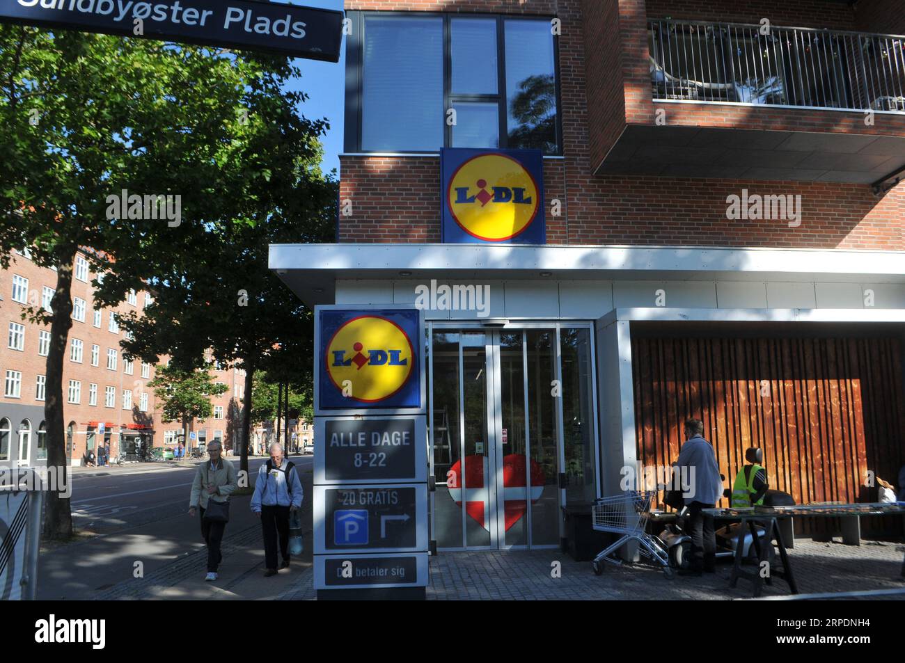 04 September 2023/ Deutsche Lidl grocery chain store in Herlev danish ...