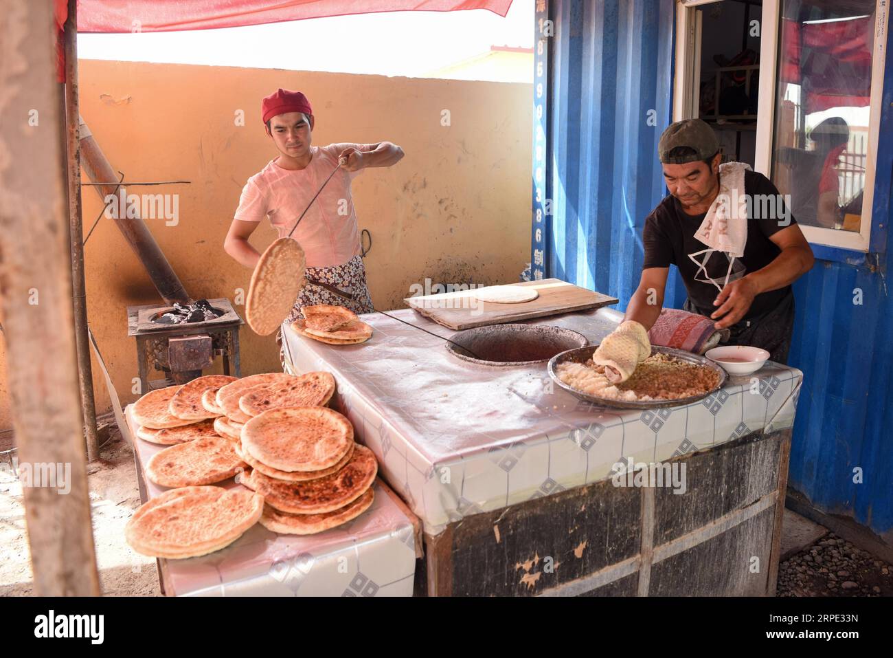 Jiang kshgar relocation new hi-res stock photography and images - Alamy