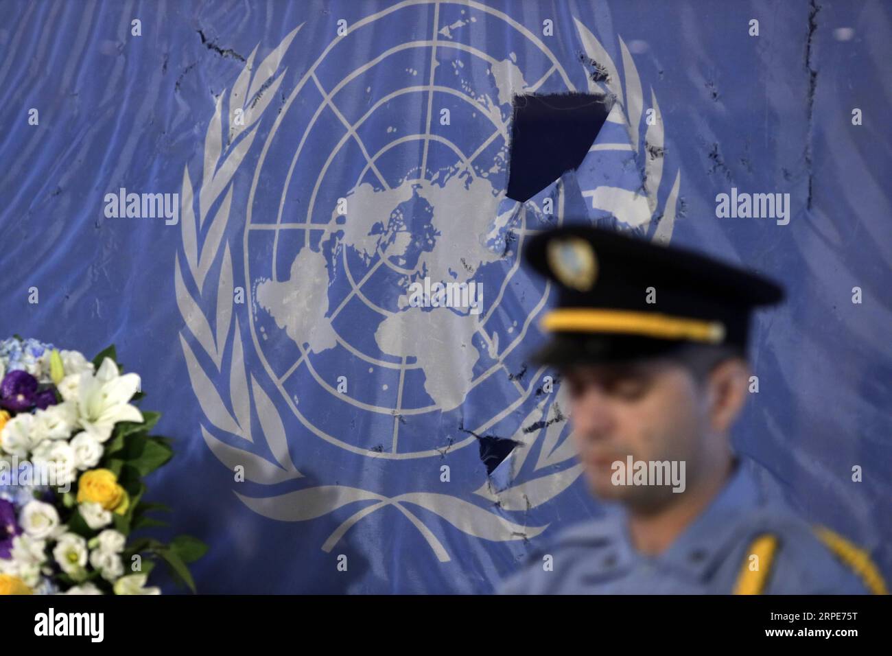 Iraq bombing 2003 hi-res stock photography and images - Alamy