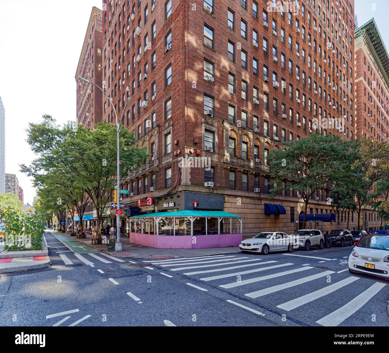 Upper West Side: Emery Roth designed Edna Court, paired with Chester ...