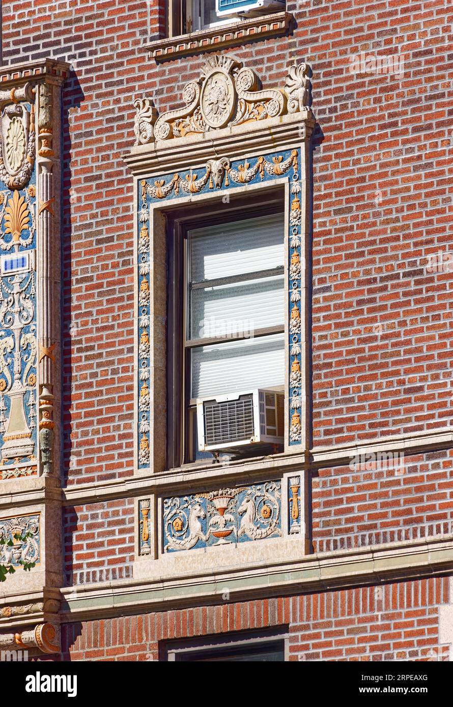 Upper West Side: Emery Roth designed Chester Court, paired with Edna ...