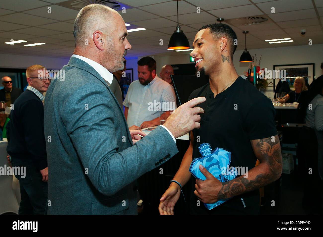 Soccer mom van hi-res stock photography and images - Alamy