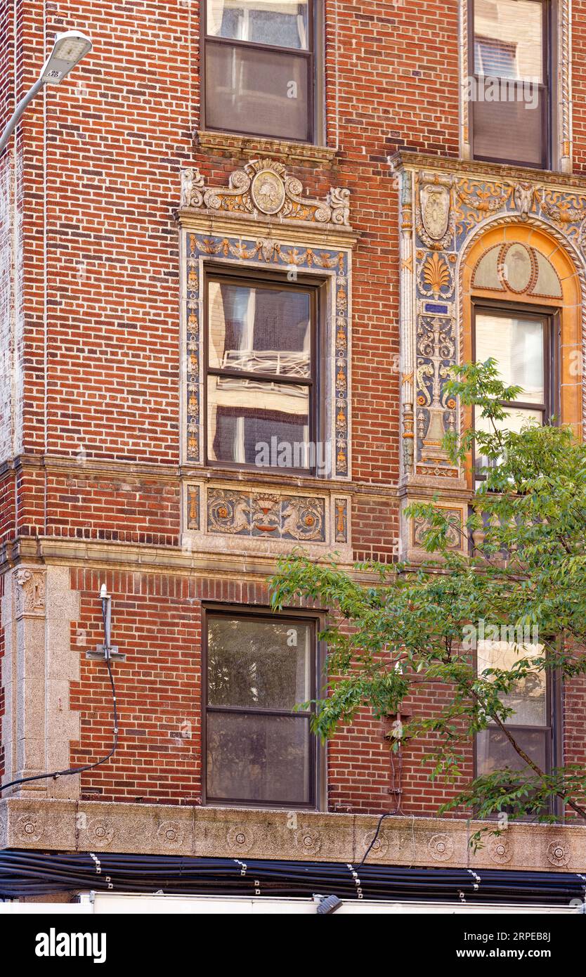 Upper West Side: Emery Roth designed Edna Court, paired with Chester ...