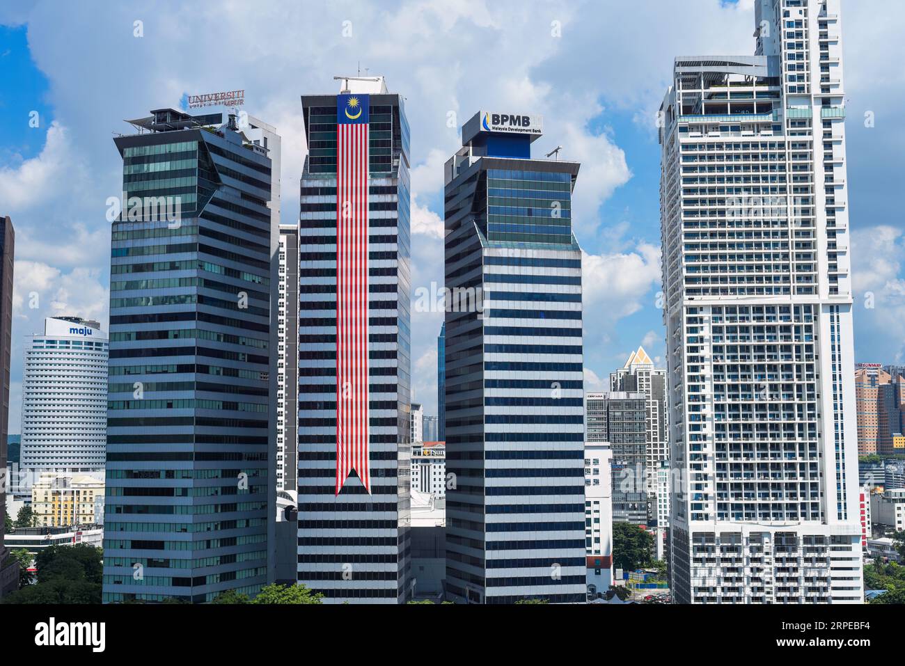 Merdeka tower hi-res stock photography and images - Alamy