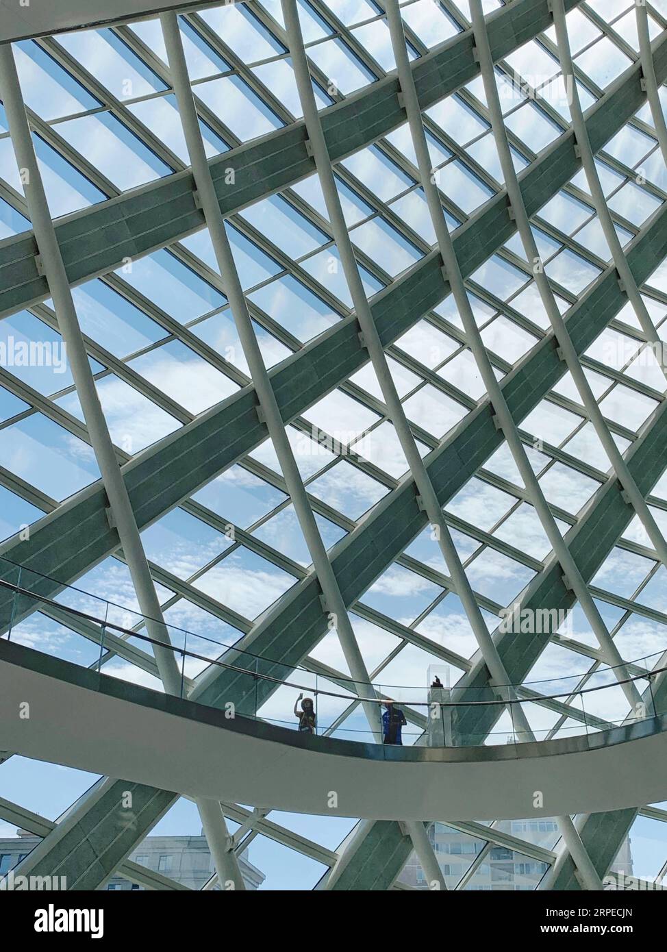 Circular ramp hi-res stock photography and images - Alamy