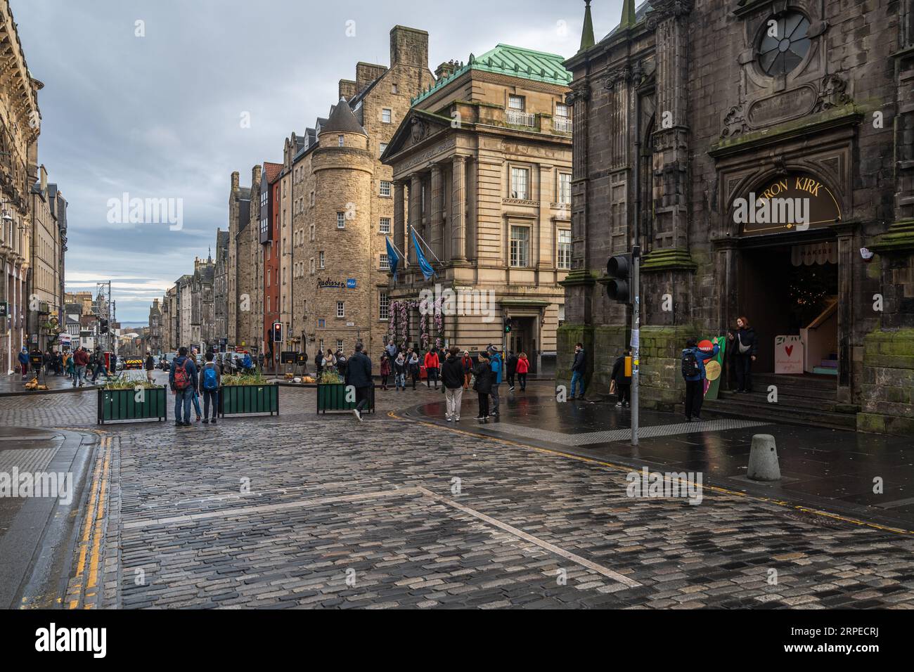 Cozy streets in edinburgh hi-res stock photography and images - Alamy