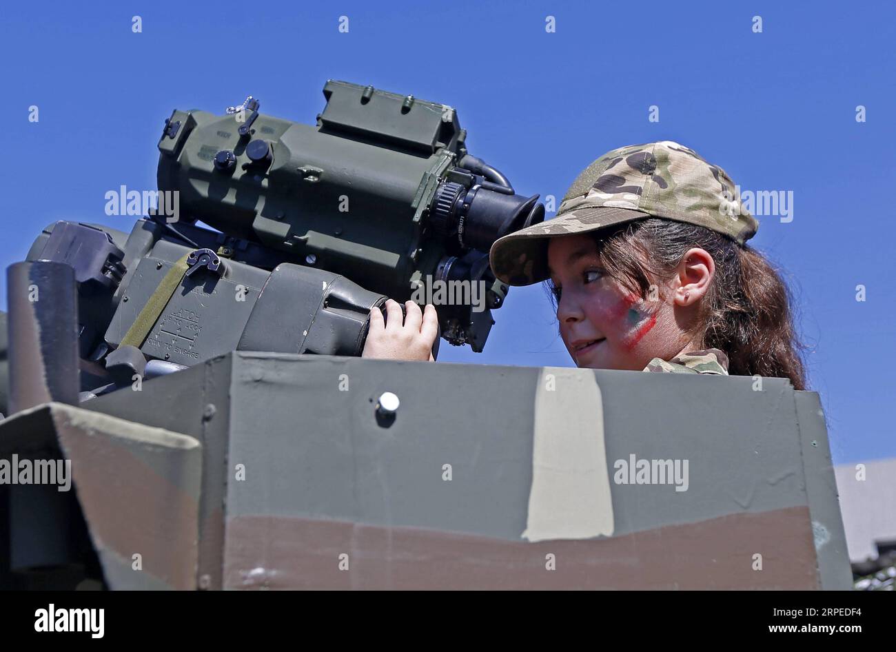 Mine sweeping hi-res stock photography and images - Alamy