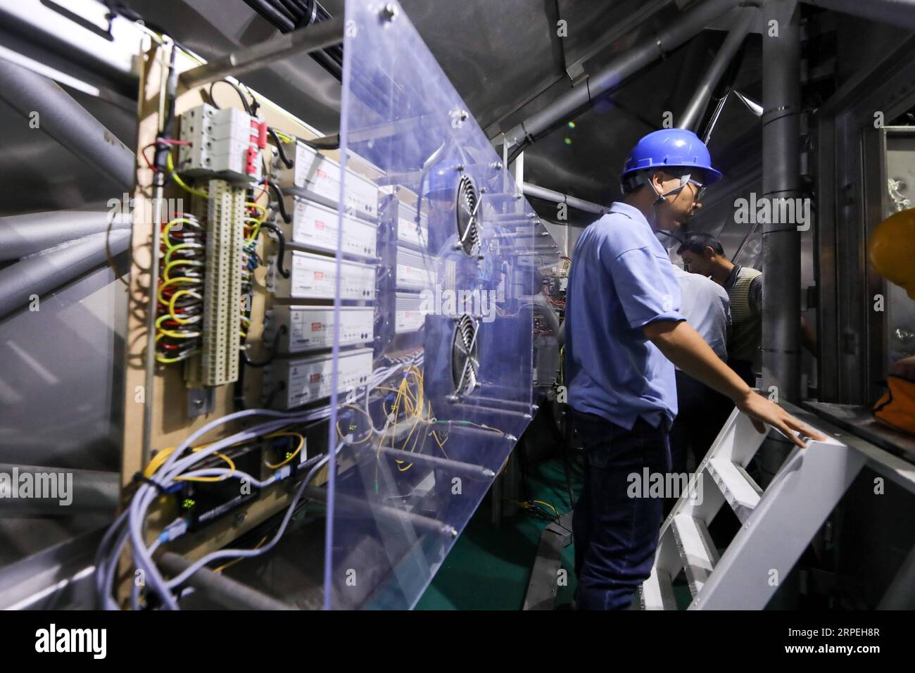 Fast telescope cabin hi-res stock photography and images - Alamy