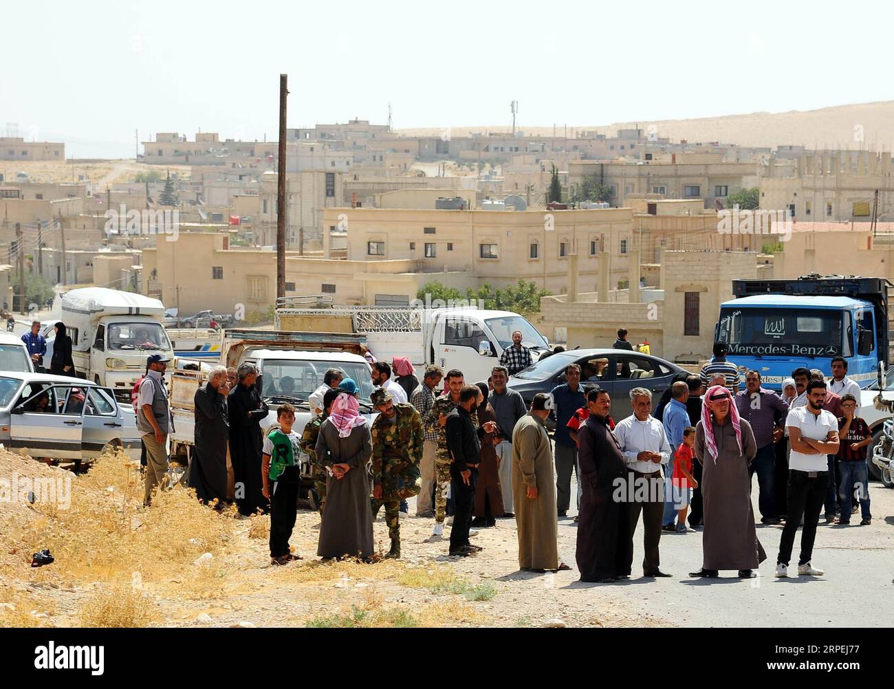 Syrian refugees lebanon border hi-res stock photography and images - Alamy