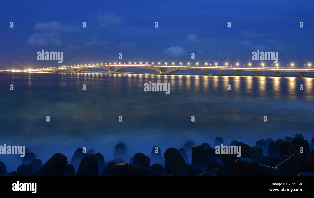 Maldives china bridge hi-res stock photography and images - Alamy