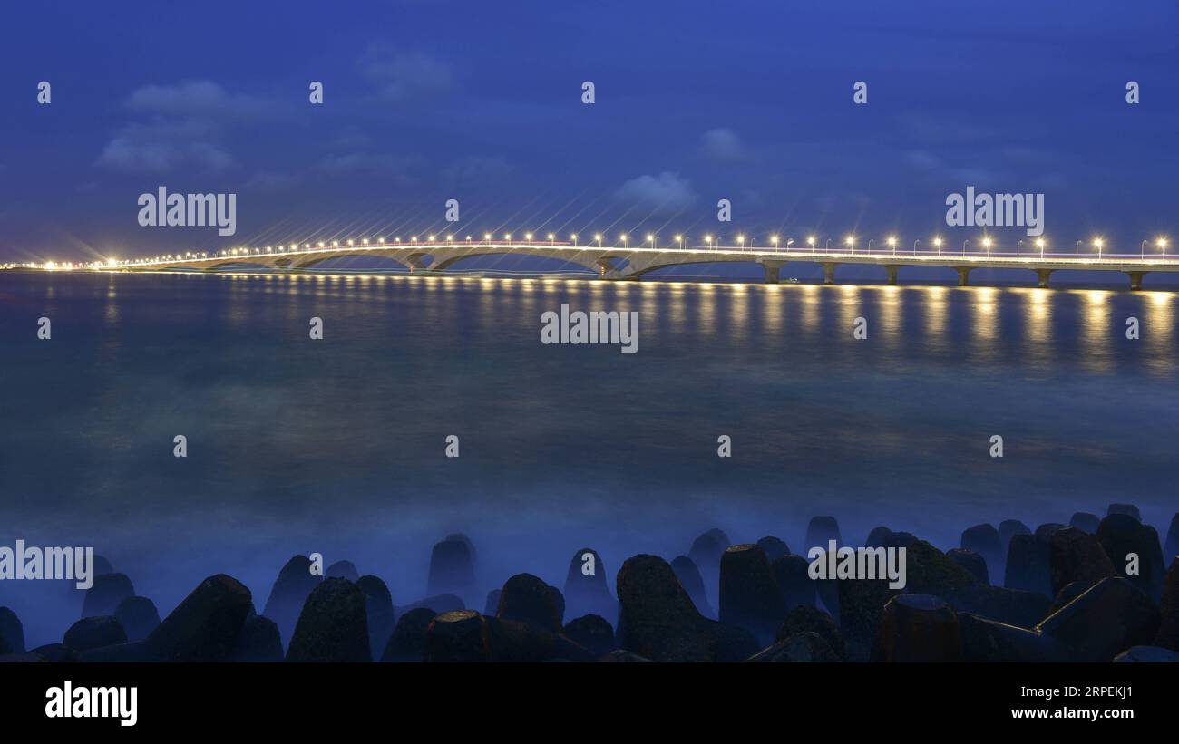 Maldives china bridge hi-res stock photography and images - Alamy