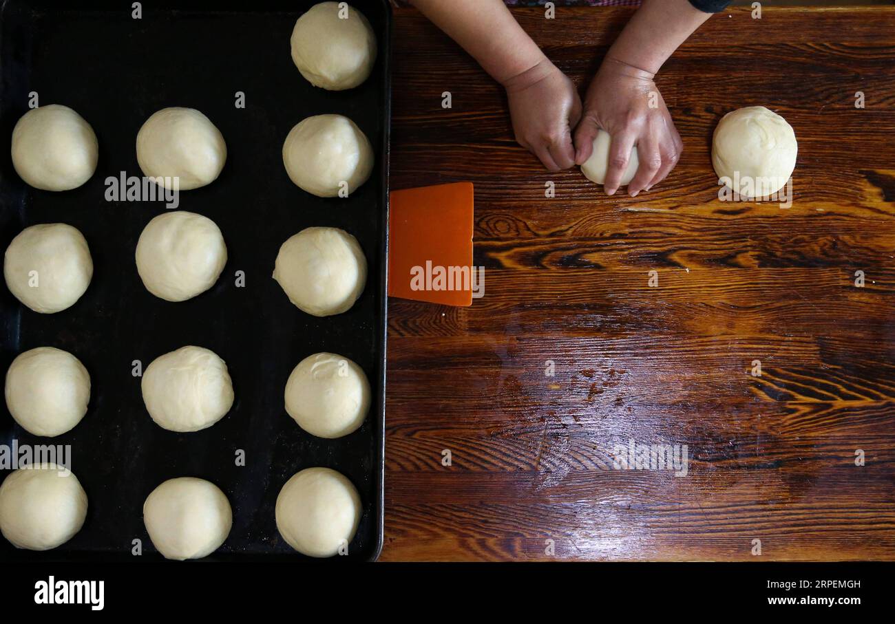 Yanmei hi-res stock photography and images - Alamy