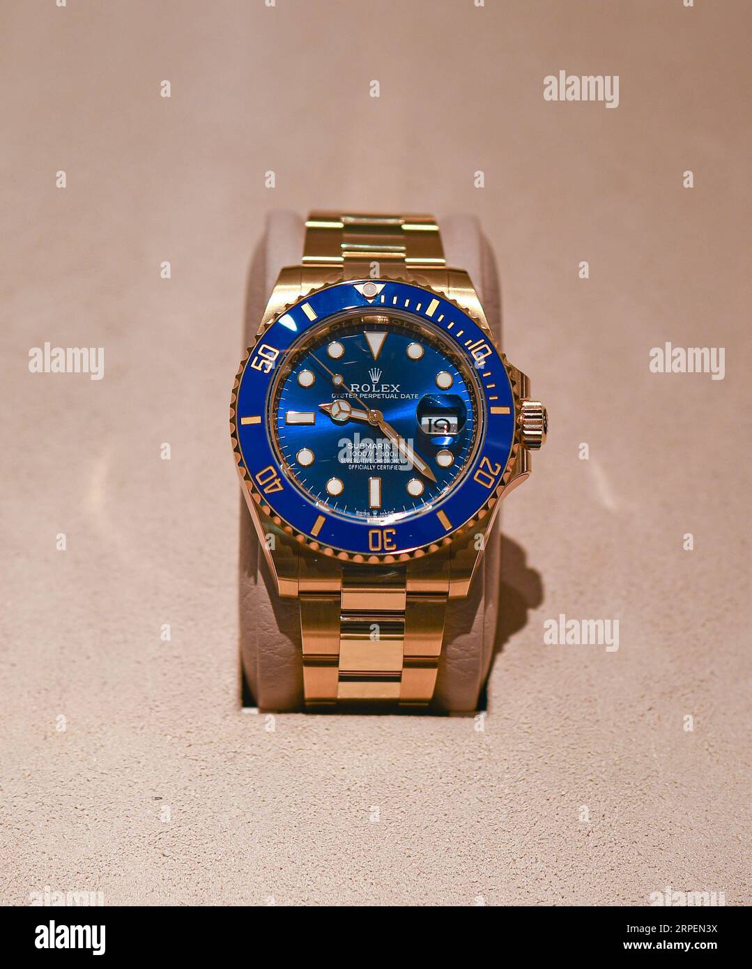 Rolex Luxury Watches For Sale In Rolex Shop, Window Display in ...