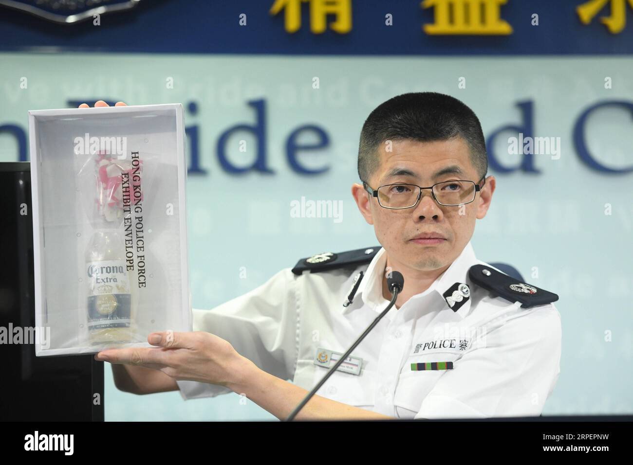 159people hi-res stock photography and images - Alamy