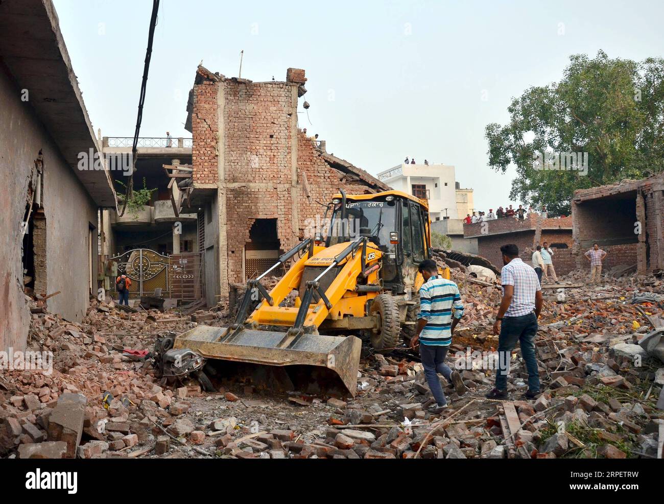 India gurdaspur fireworks hi-res stock photography and images - Alamy