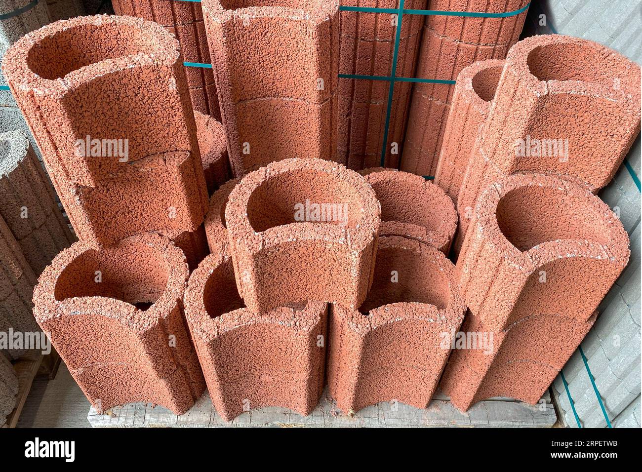 Concrete Cinder Formed Blocks for garden landscape design decoration ...