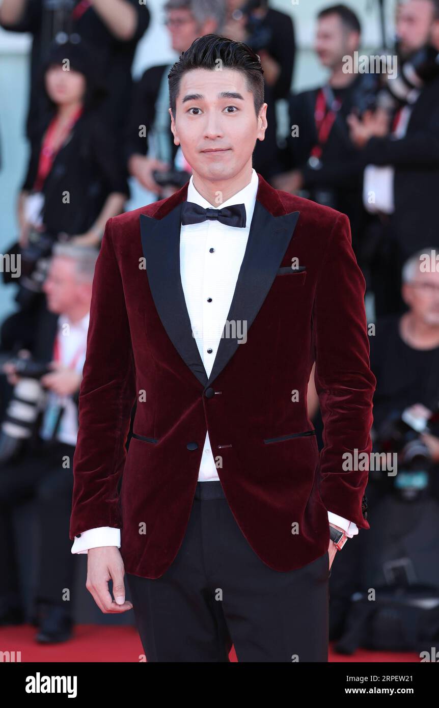 (190905) -- VENICE, Sept. 5, 2019 -- Chinese actor Mark Chao poses on ...