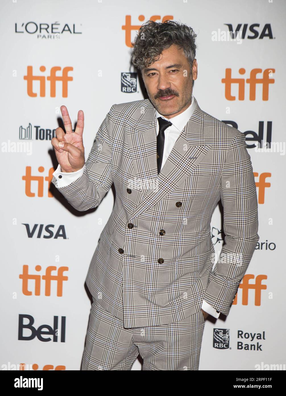 (190909) -- TORONTO, Sept. 9, 2019 -- Director Taika Waititi poses for ...