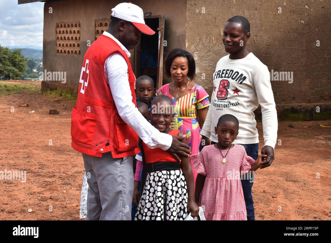 (190909) -- FOUMBAN, Sept. 9, 2019 -- A staff member of the Red Cross ...