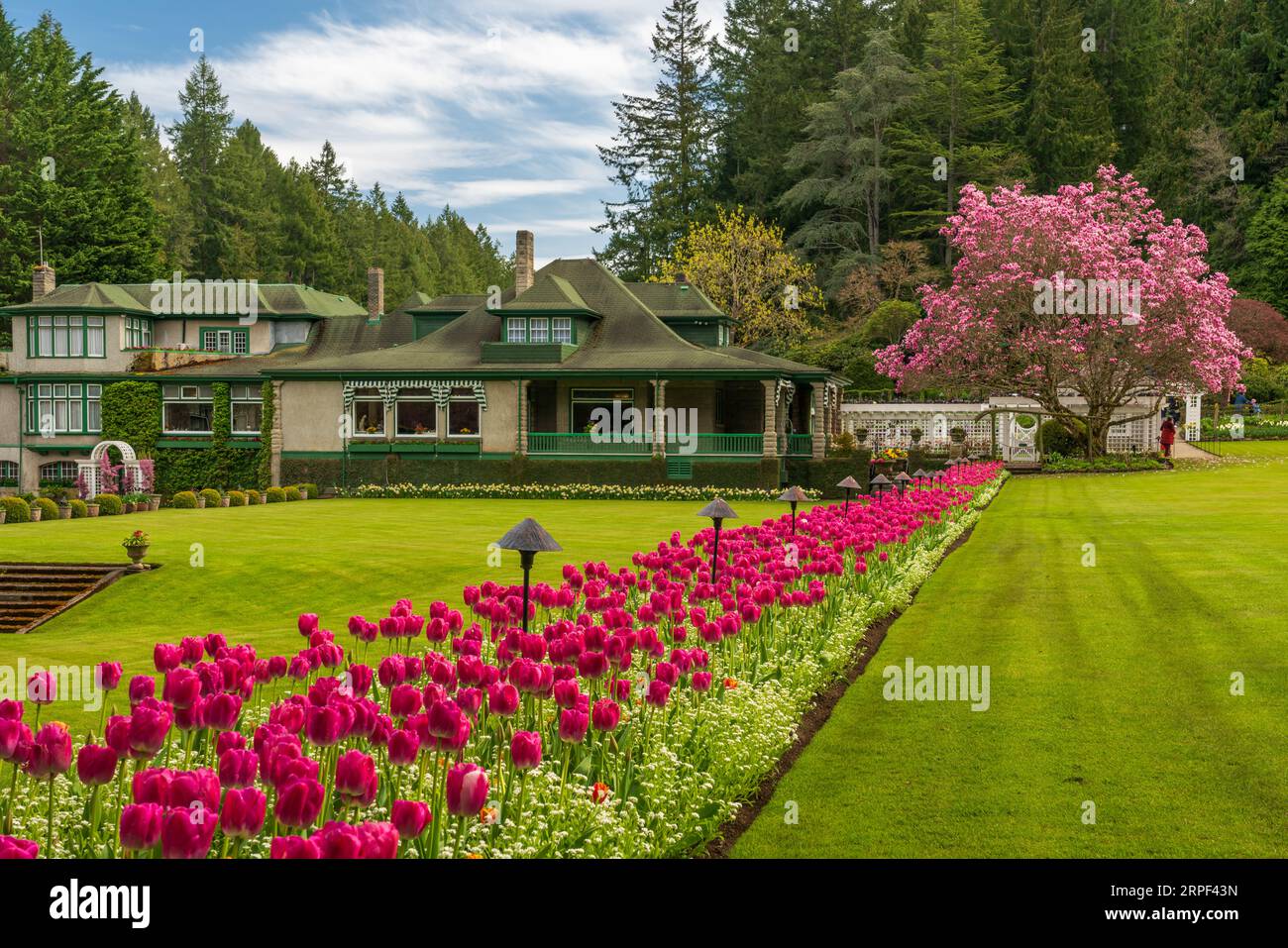 The spring season flower display at the Butchart Gardens, Victoria ...