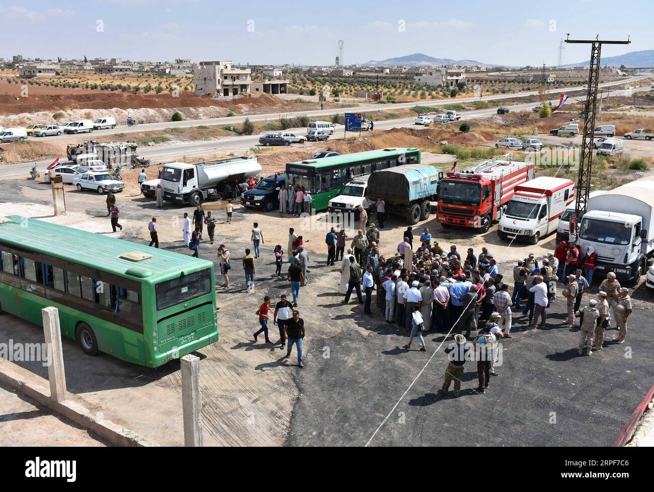 190915 -- HAMA, Sept. 15, 2019 -- Displaced Syrian people are seen at ...