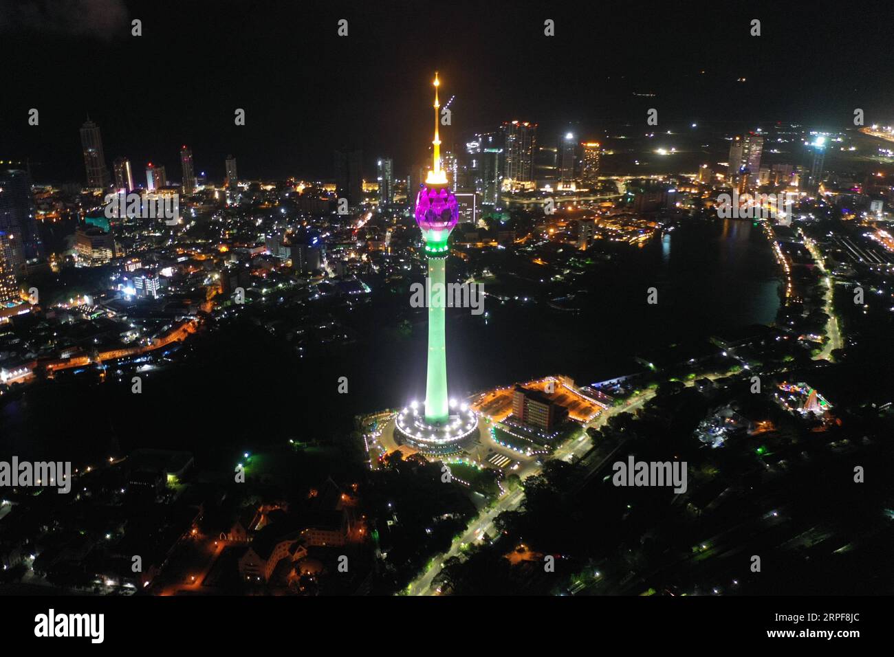 (190917) -- COLOMBO, Sept. 17, 2019 (Xinhua) -- Aerial photo taken on ...
