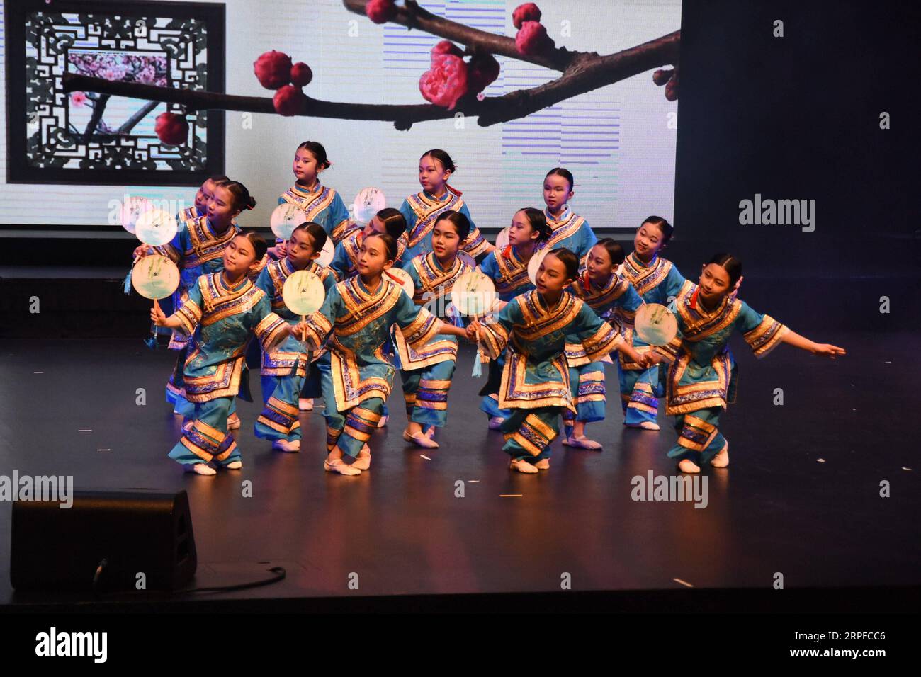 190920 -- AUCKLAND, Sept. 20, 2019 -- Artists perform during an event ...