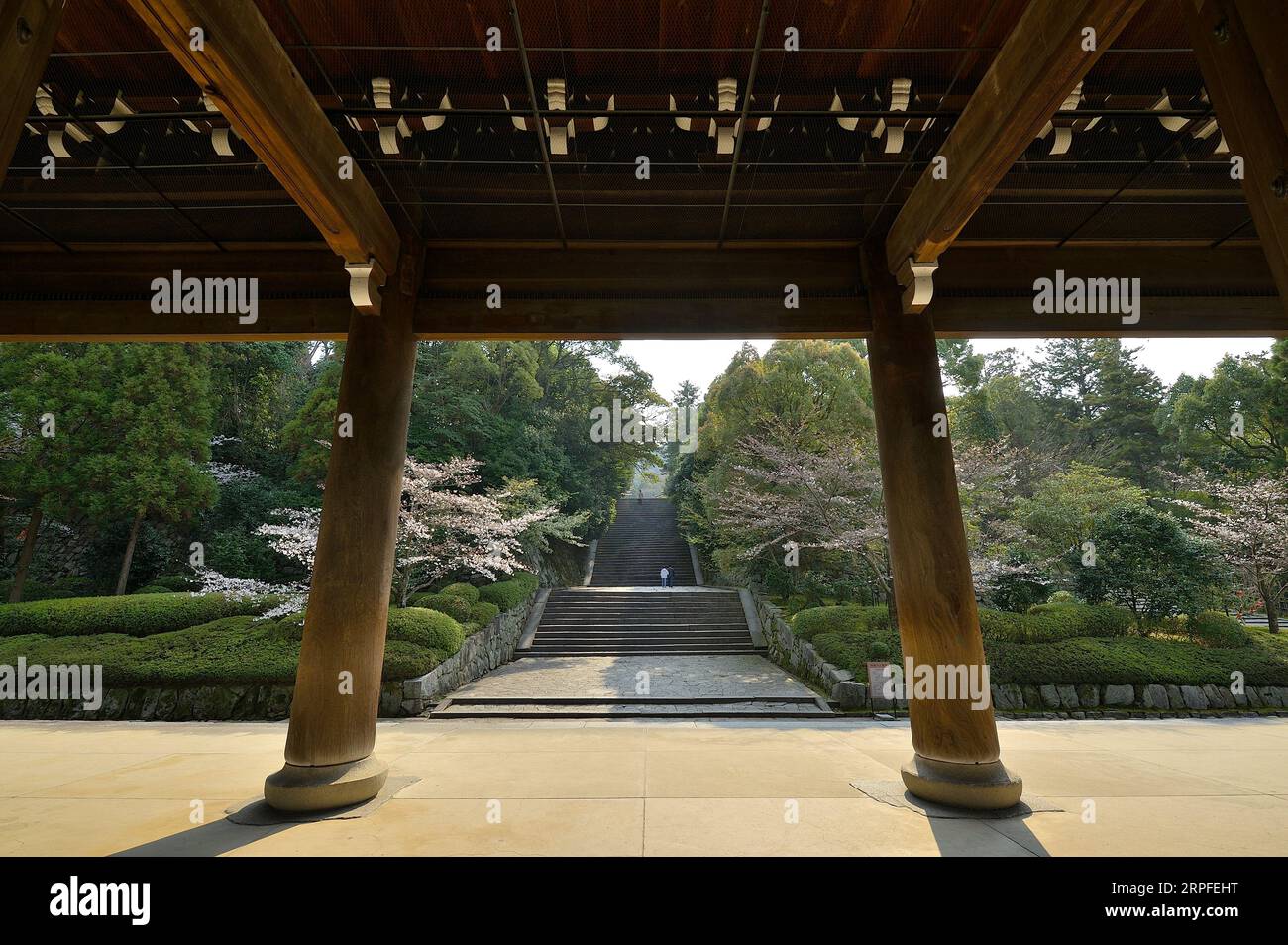 The majestic Chion-in Sammon Gate in Maruyamacho, Kyoto JP Stock Photo ...