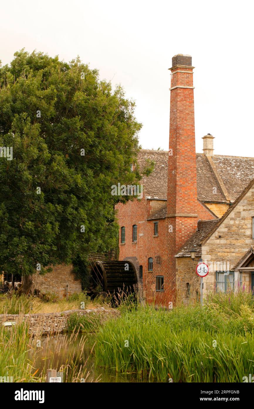 Historical watermill cotswolds hi-res stock photography and images - Alamy