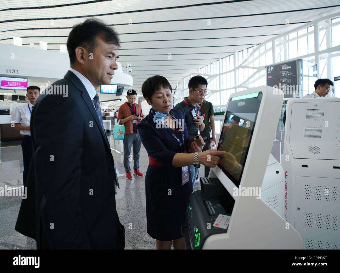 190925 -- BEIJING, Sept. 25, 2019 -- A staff member from China Eastern ...
