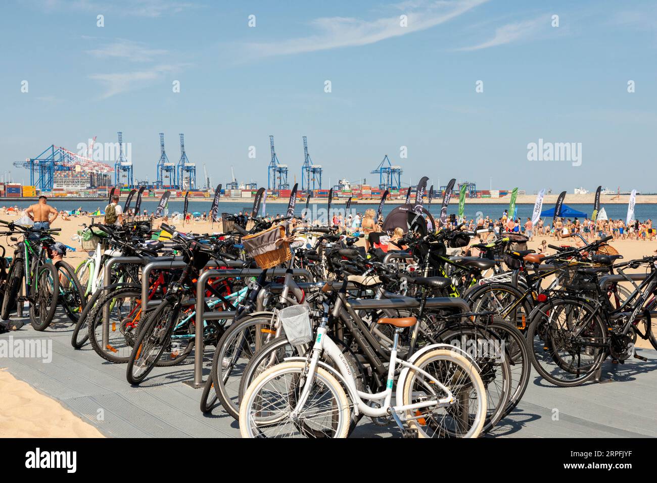 Stogy beach hi-res stock photography and images - Alamy