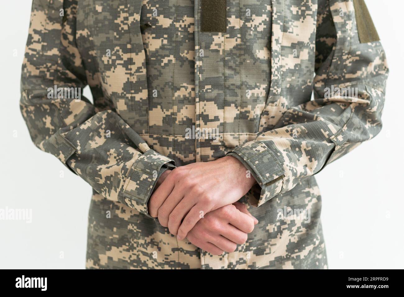 Closeup Shot Of Hands Of Unrecognizable Soldier In Camouflage Army ...