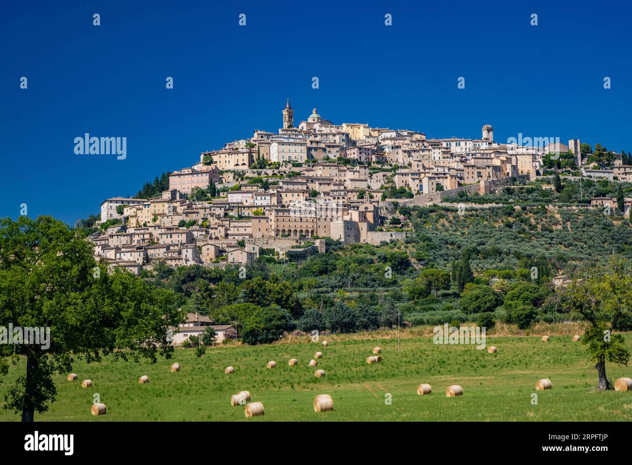 Historic town trevi perched hi-res stock photography and images - Alamy