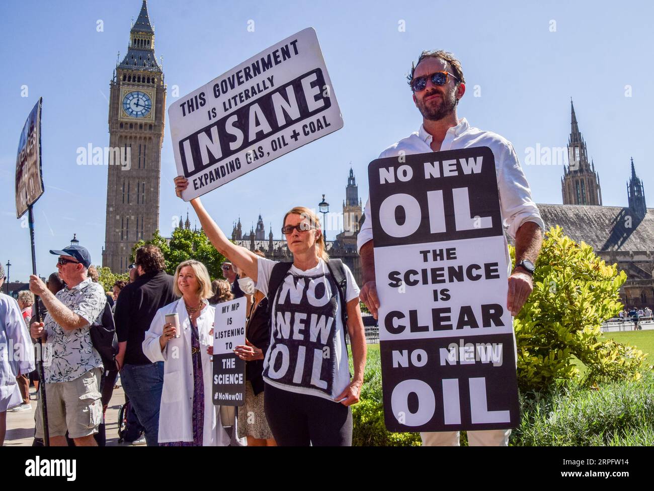 Scientists oil protest hi-res stock photography and images - Alamy