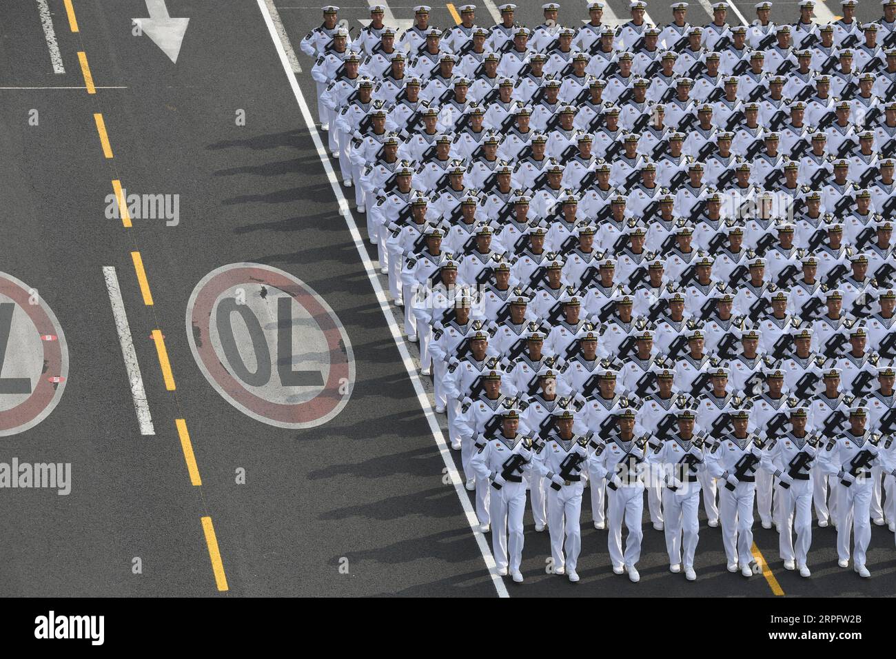 Square army formation hi-res stock photography and images - Alamy