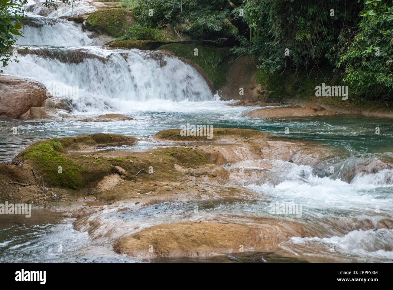 Agua azul hi-res stock photography and images - Alamy