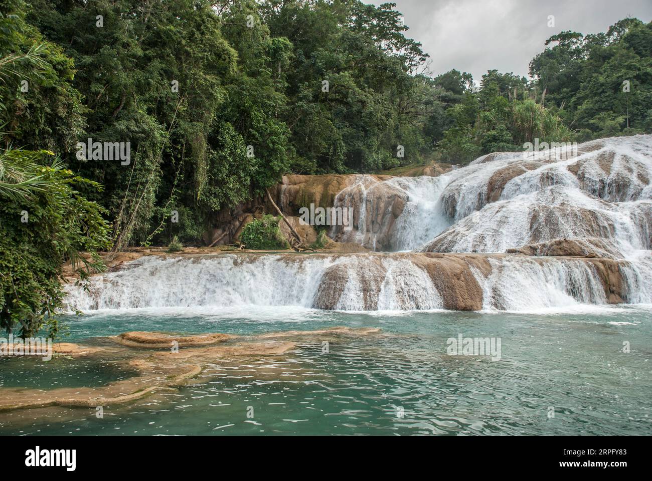 Agua azul tropical hi-res stock photography and images - Alamy