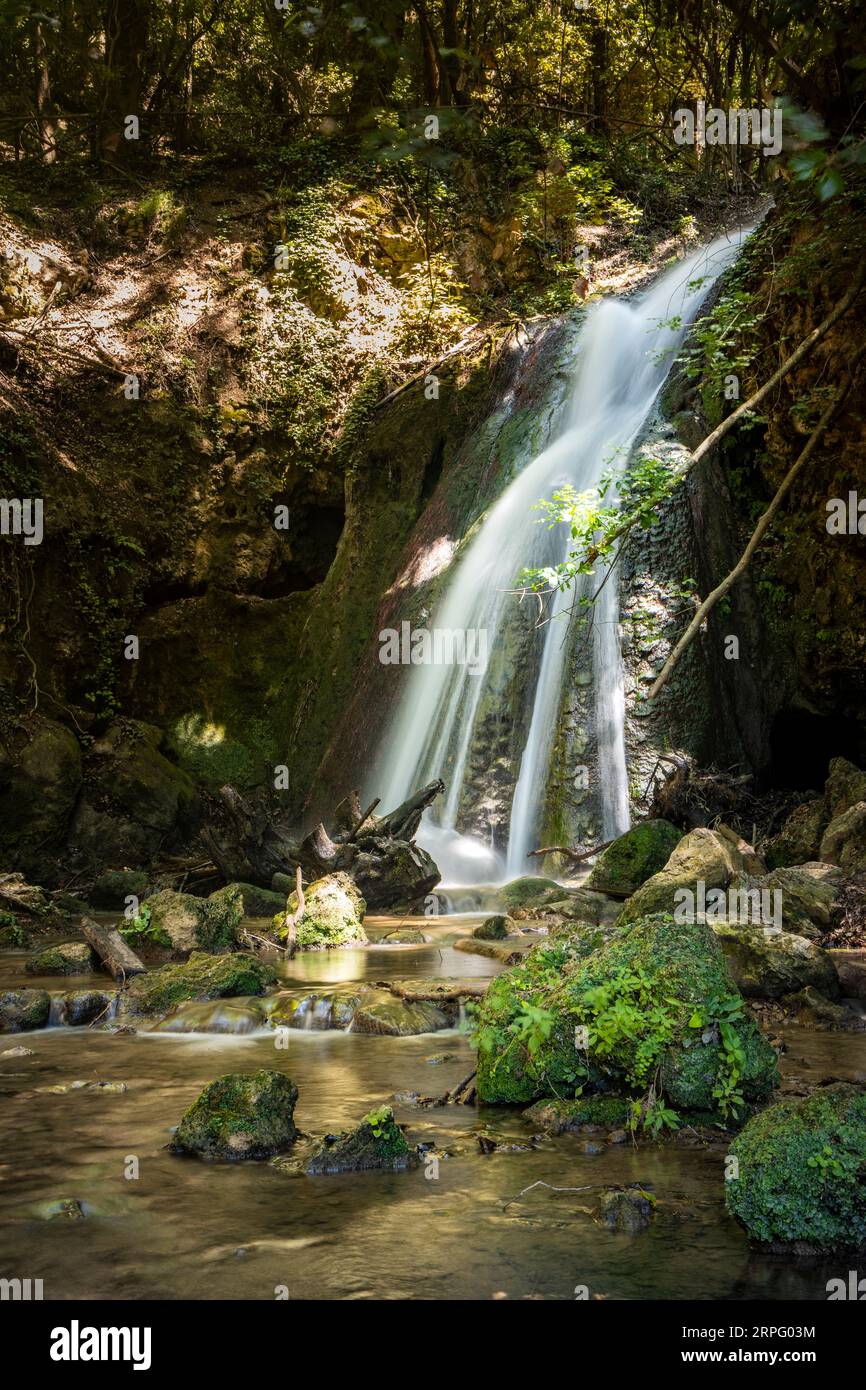 The amazing waterfall of the Bride, one of the waterfalls of Altolina ...