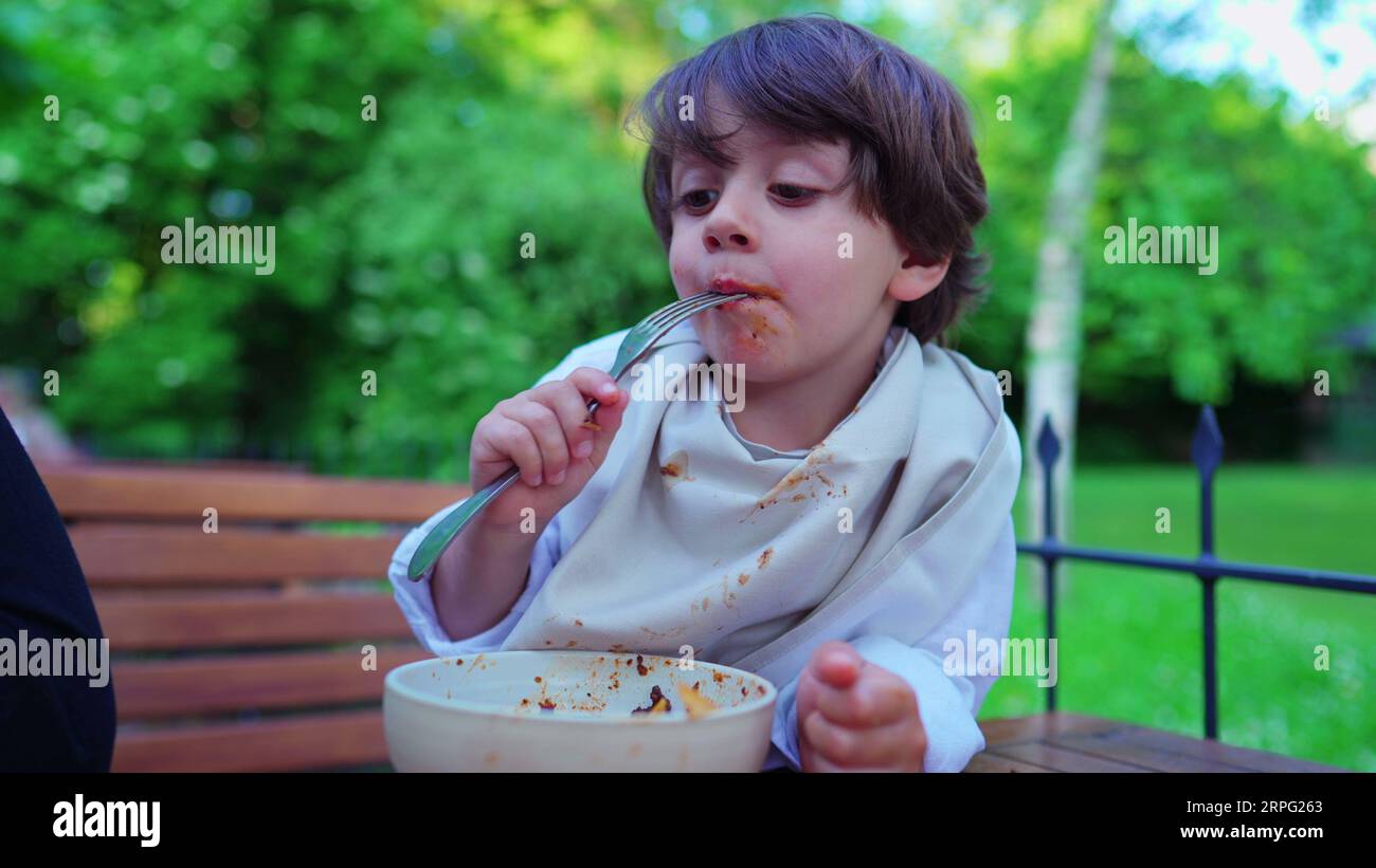 Slurp pasta hi-res stock photography and images - Alamy