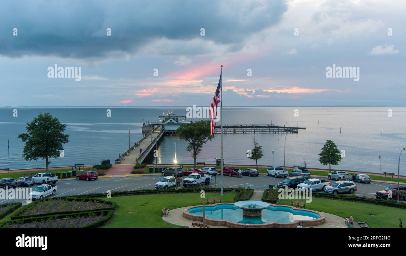 Fairhope fountain hi-res stock photography and images - Alamy