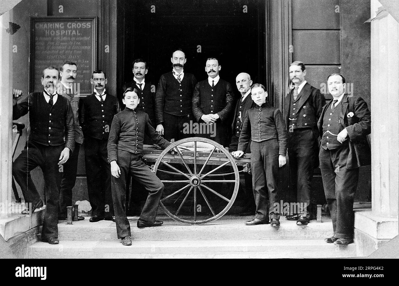 Old images of charing cross hi-res stock photography and images - Alamy