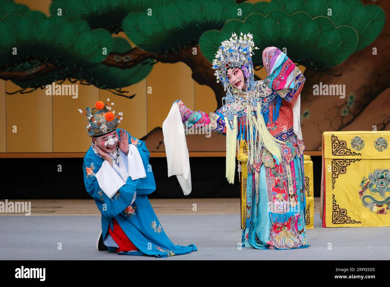 191002 -- TOKYO, Oct. 2, 2019 -- Artists perform Peking Opera The ...