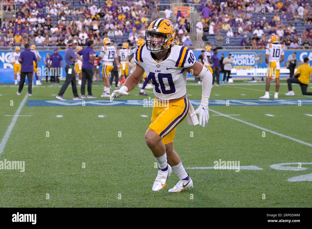 LSU linebacker Whit Weeks (40) warms up before an NCAA college football ...