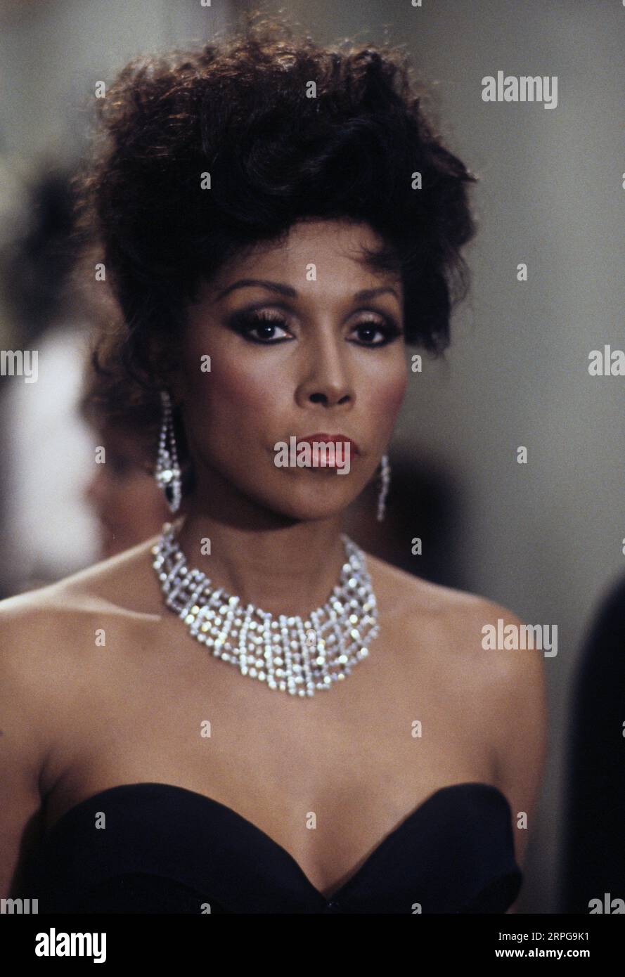 DYNASTY TV Series Joan Collins Linda Evans Stock Photo - Alamy